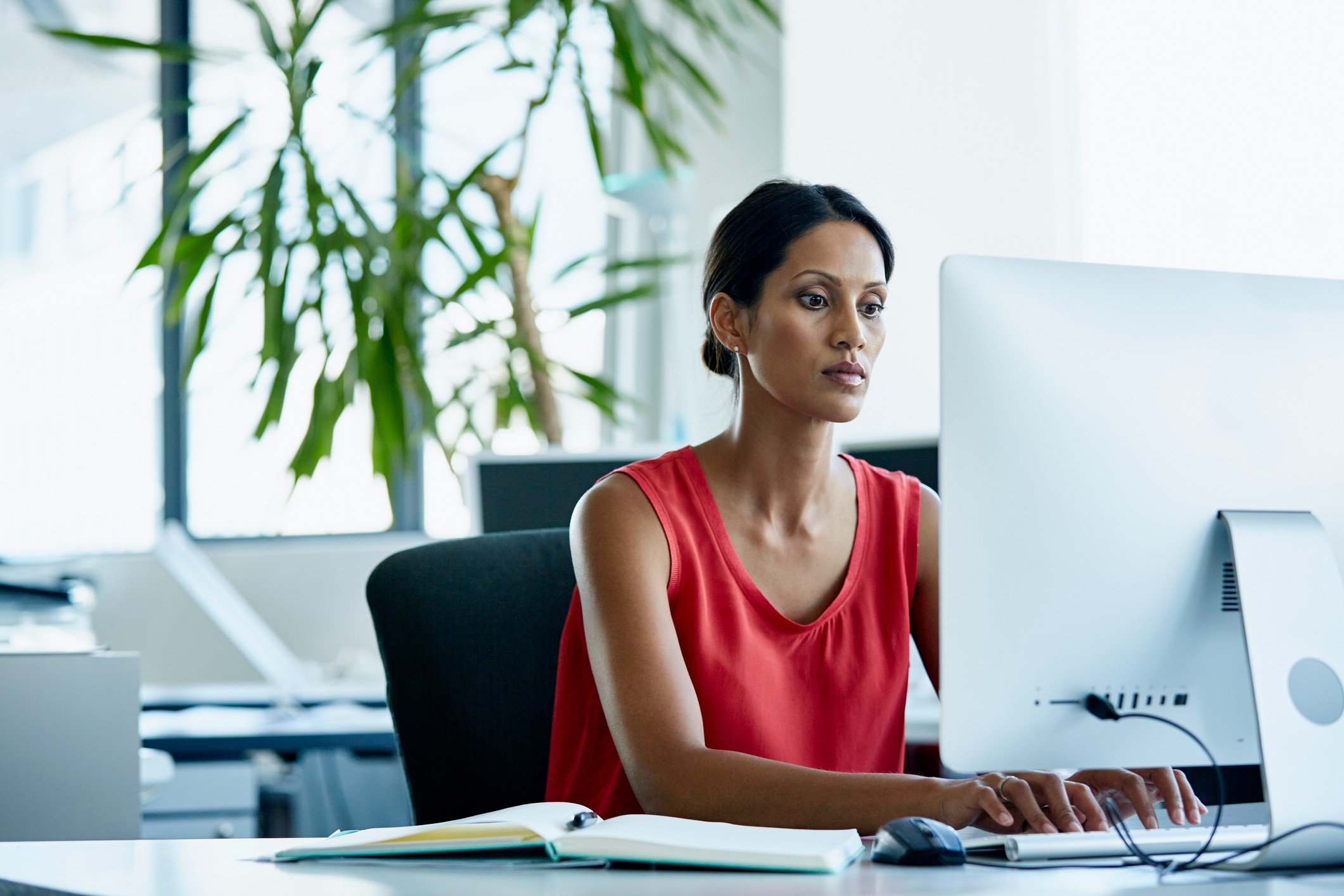 Why Thin Clients With Azure AVD Make Financial and Operational Sense.